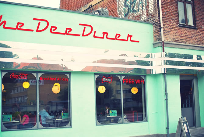 Look of the day + Food of the day: At The Dee Diner - Emily Salomon